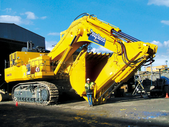 Komatsu PC2000-8 - Deals on Wheels