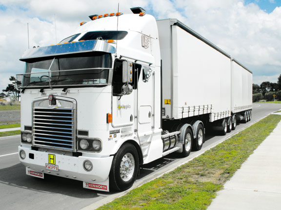 Kenworth K104 Aerodyne - Deals on Wheels