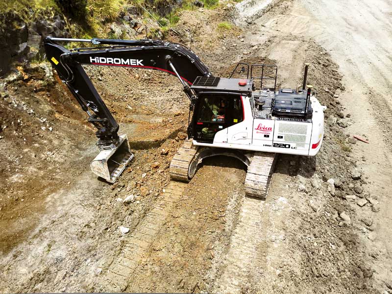 Hick Bros Civil Construction's Hidromek HMK200LC
