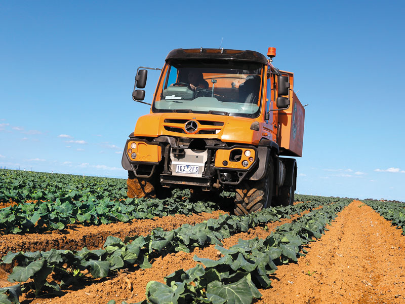 Mercedes-Benz Unimog U430 review