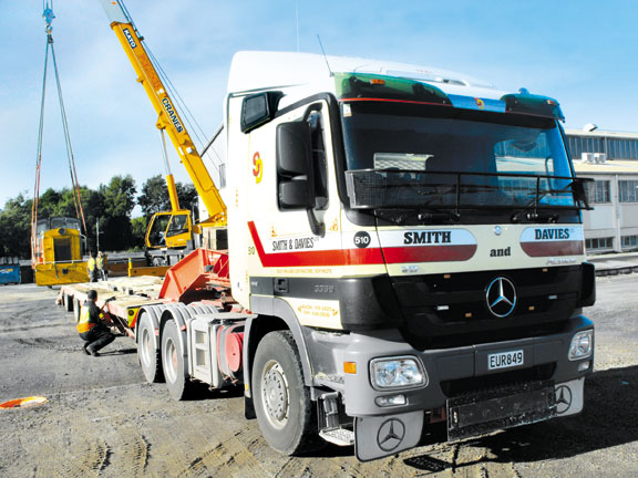 Mercedes-Benz Actros 3355 S truck - Deals on Wheels