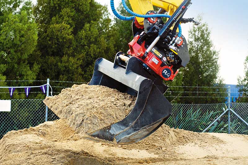 Review: Rototilt tiltrotor excavator attachment