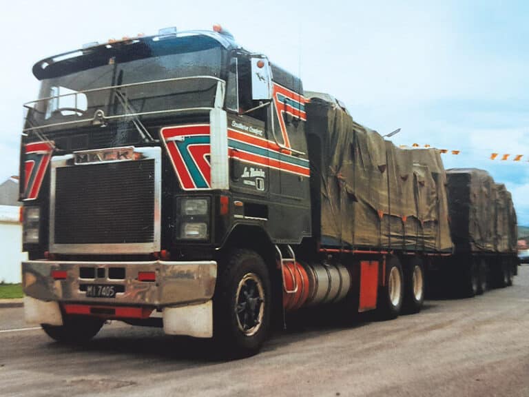 Special feature: Mack Cruiseliner - Deals on Wheels